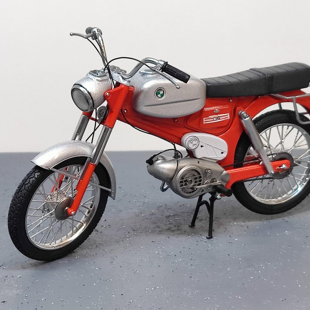 Puch VZ50 model - ScaleMopeds